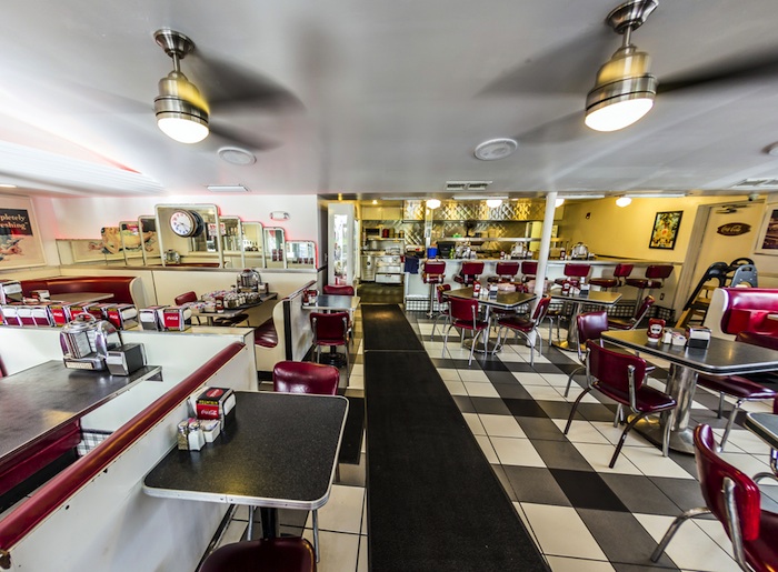 Johnny Rockets Launches Self-Service Tablets | PYMNTS.com