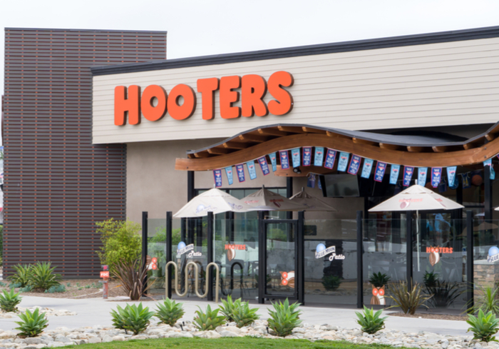 Hooters Looks To Grow Food Delivery Business