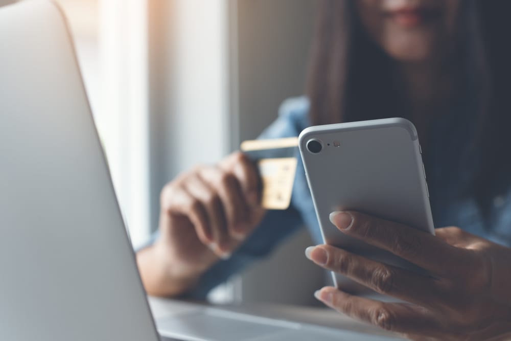 Mobile Card Services In Consumers’ Daily Lives