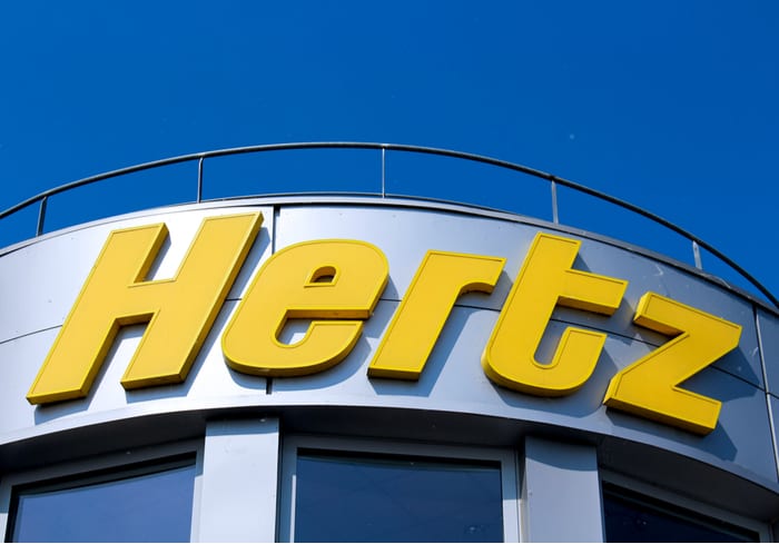 Hertz Teams With Carvana to Grow Online Sales