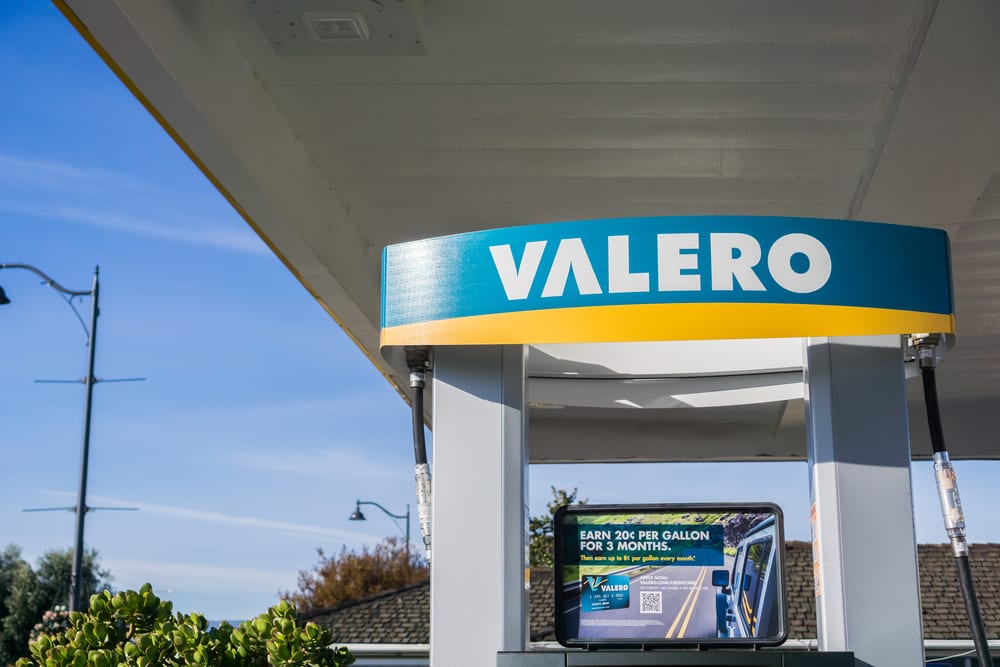 PYMNTS | WEX Broadens Fleet Card Portfolio With Valero