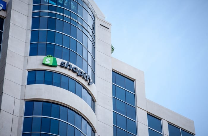 Shopify Supports Startups With $200 Loans