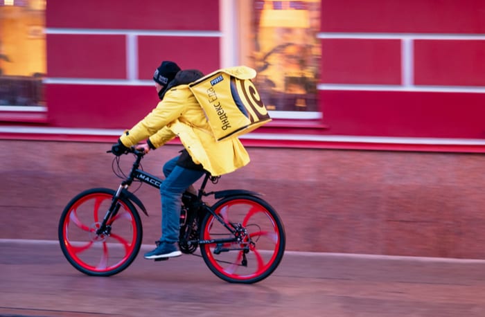 Russian Yandex Has 15-Minute Grocery Delivery