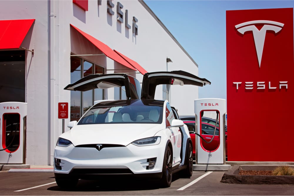 Tesla To Grow Retail Presence In US, Abroad
