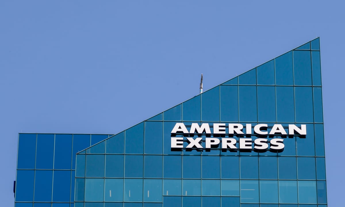Today In B2B: Amex Enhances Early B2B Payment