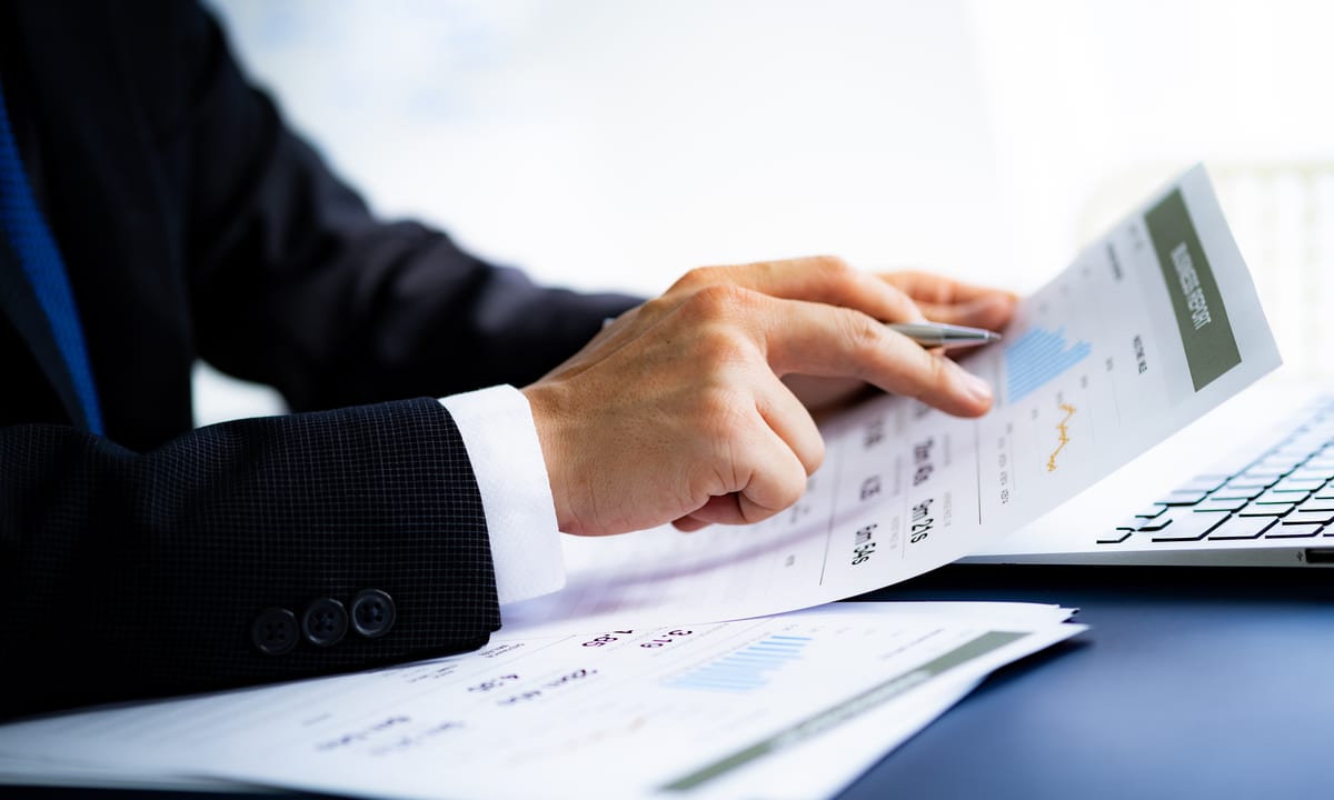 Nonfinancial Corps Hoard Record Pile Of Cash