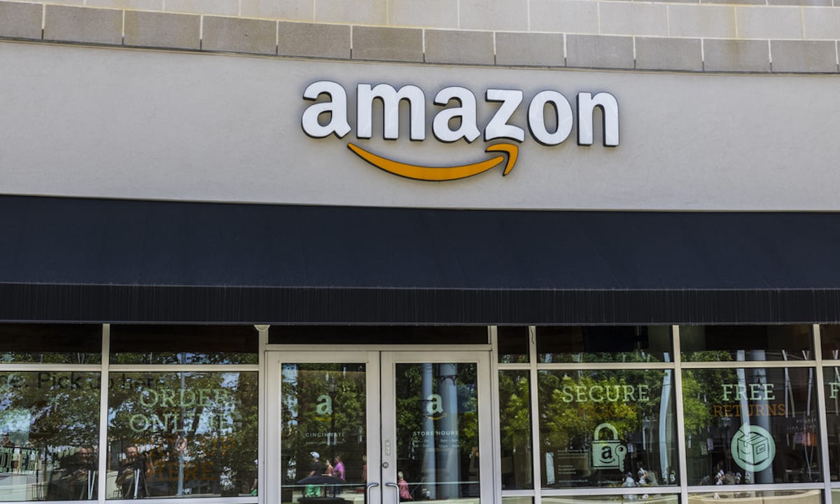 Amazon Eyes Physical Stores, Walmart Goes Digital