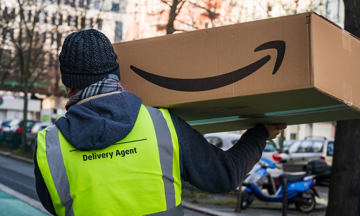 Amazon, Dollar General Lead Retail Hiring Surge