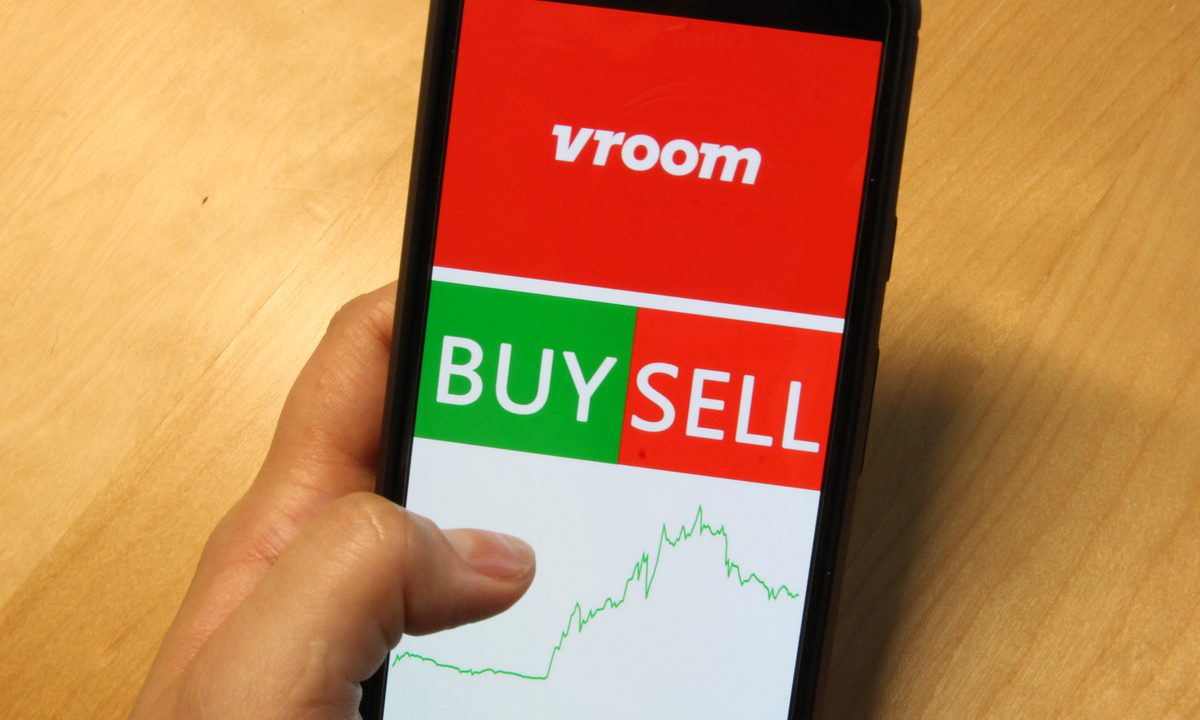 Vroom Acquiring United Auto Credit for $300M