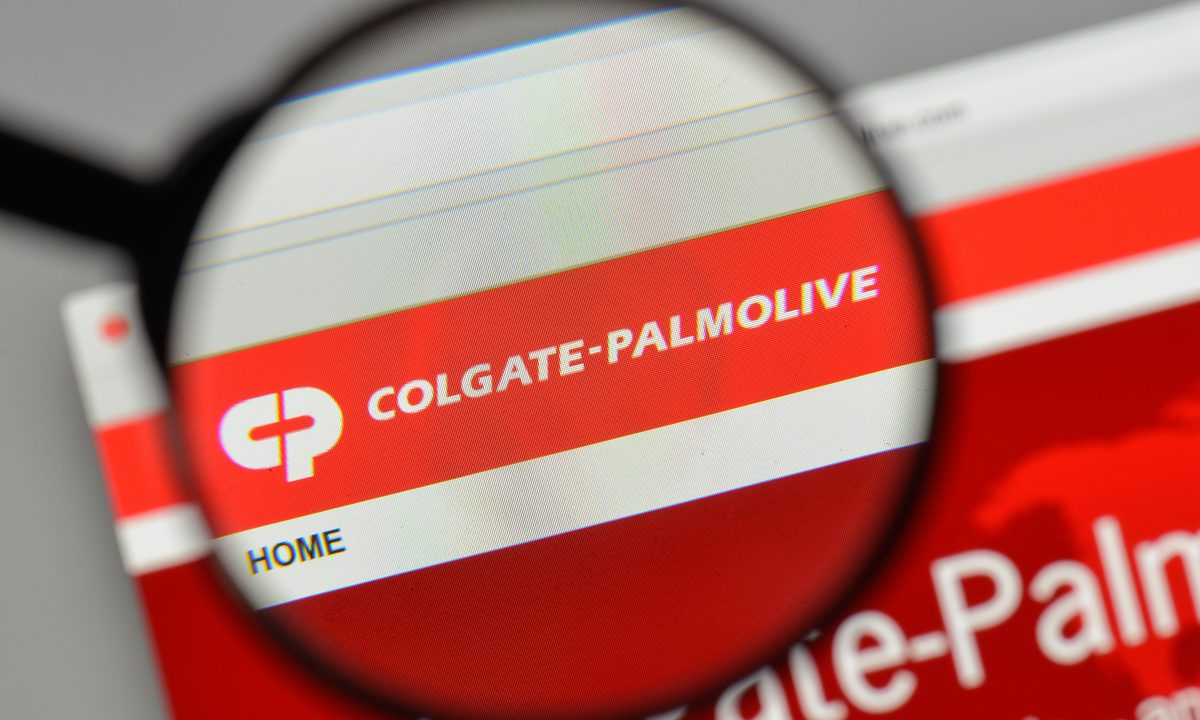 Colgate-Palmolive Intros Tooth Whitening Tool