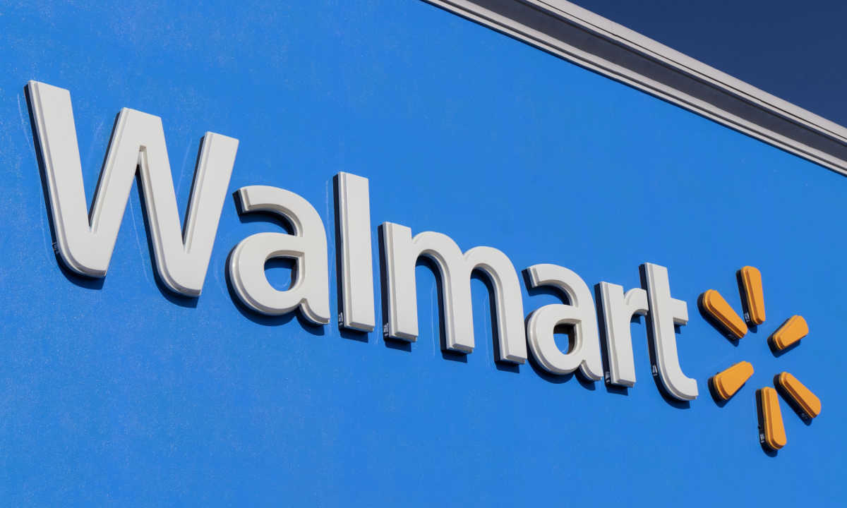 Walmart Takes First Step to Launching Digital Bank