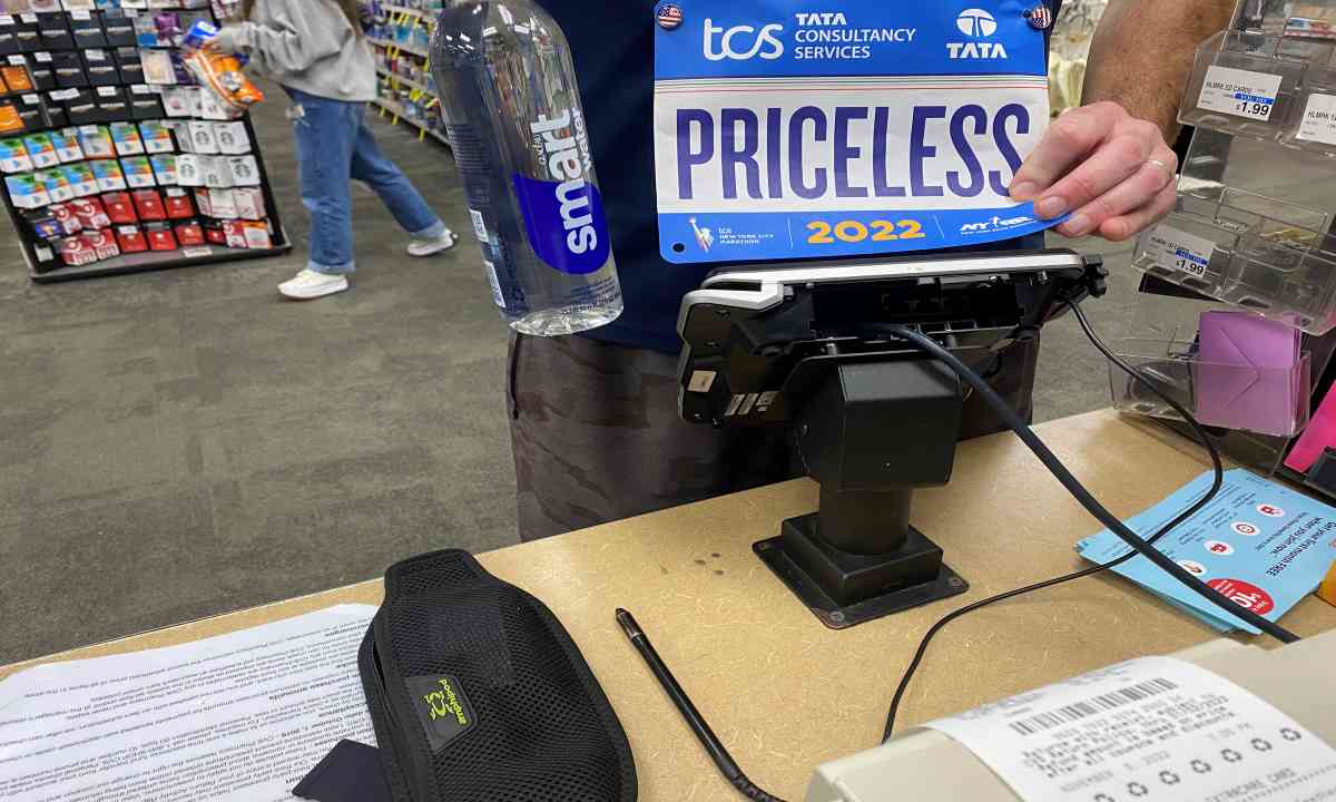 Mastercard Debuts Tap and Go Race Bibs