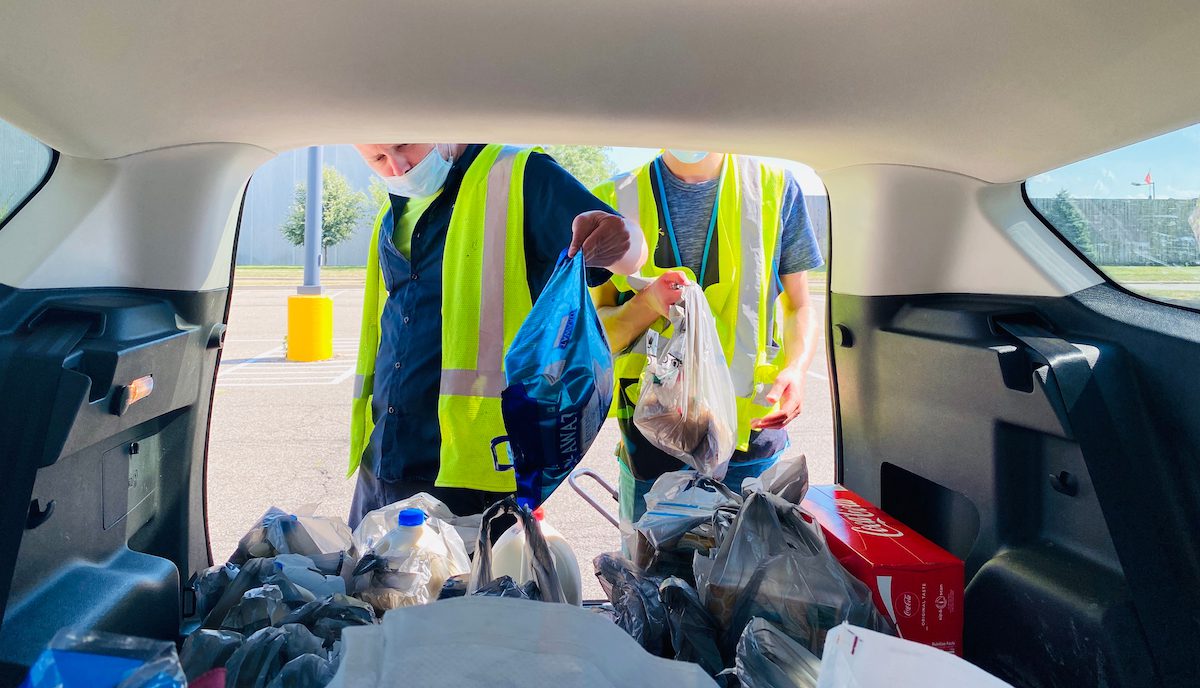 US Grocers Lead Demand for Online Order, Pickup