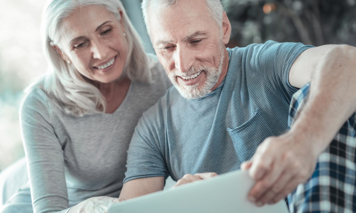 Boomers Embrace Digital to Catch Up With Kids and Grandkids