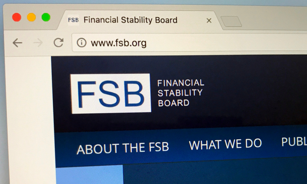 FSB Eyes Rules to Control Bank Runs Spurred by Social Media