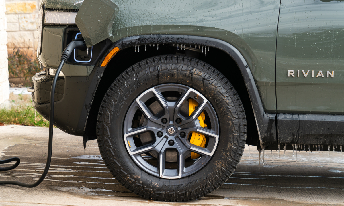 Apple Hardware VP DJ Novotney Departing for EV Maker Rivian