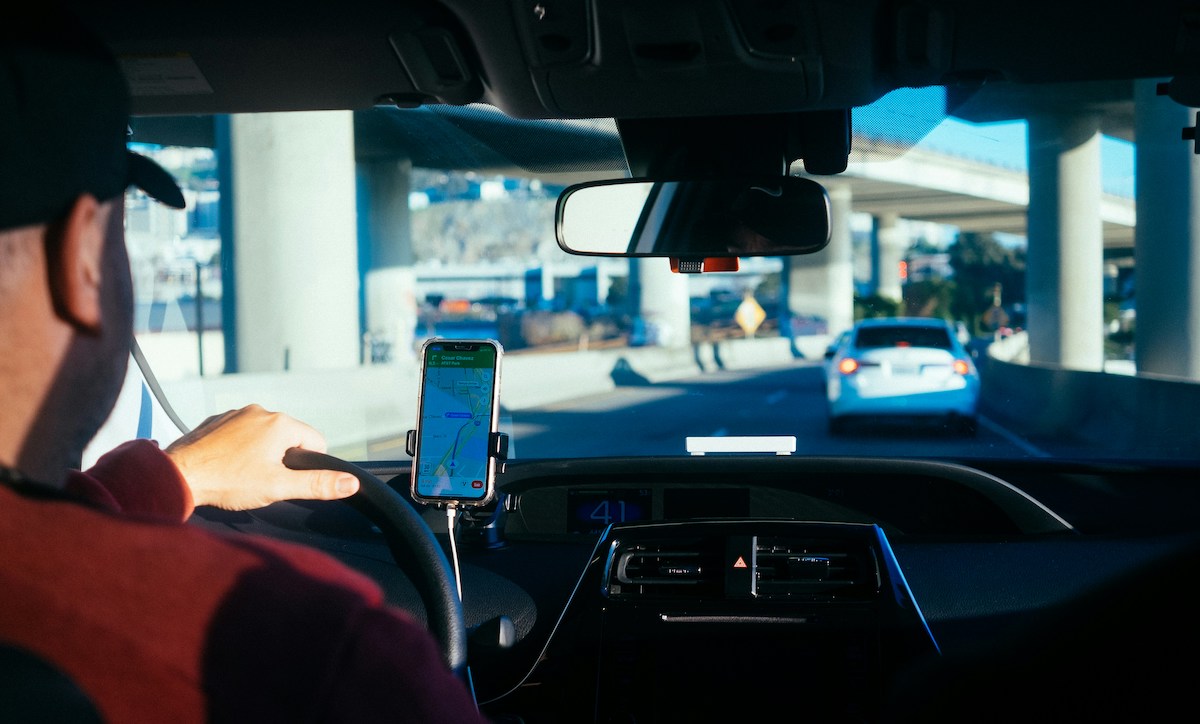 PYMNTS | Lyft Guarantees Rideshare Drivers 70% or More of Fare