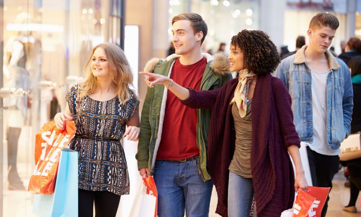 Retailers Withdraw From Malls Even as Gen Z Embraces Them