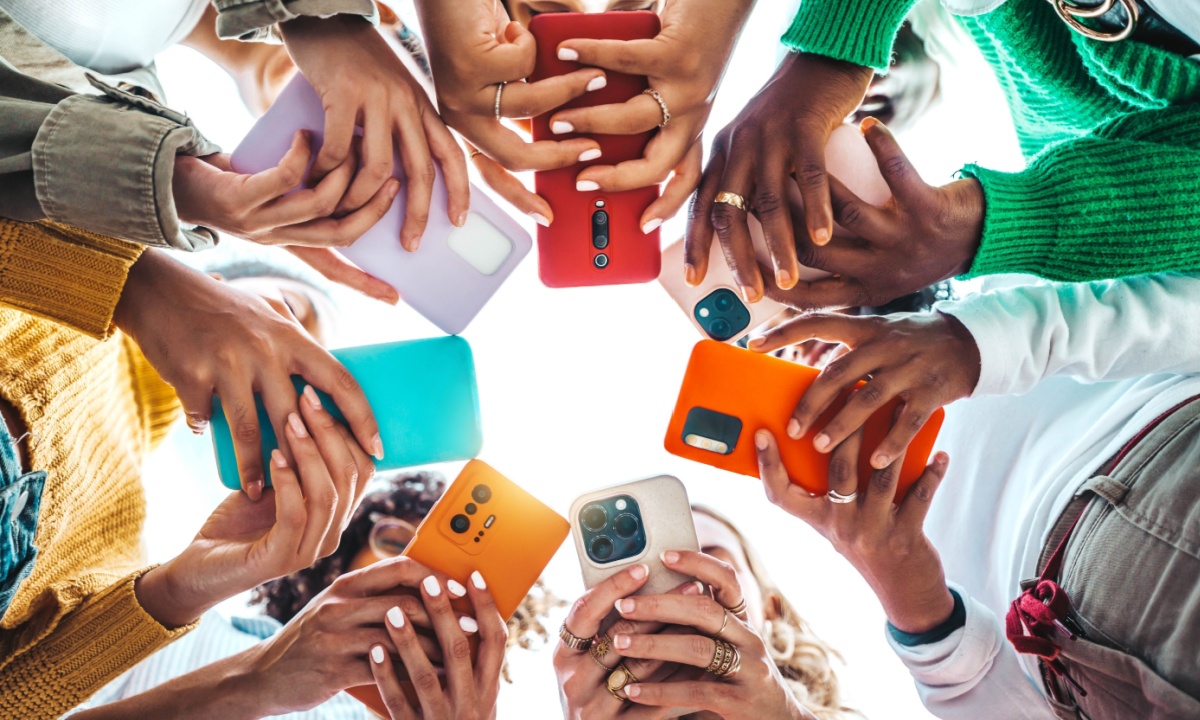 Gen Z's Digital Dynamics: Wallets Lead, Connected Devices Lag