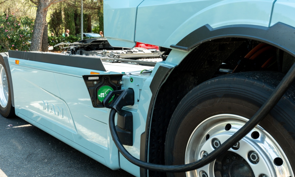 WEX Expands EV Charging Network With 3 Partnerships