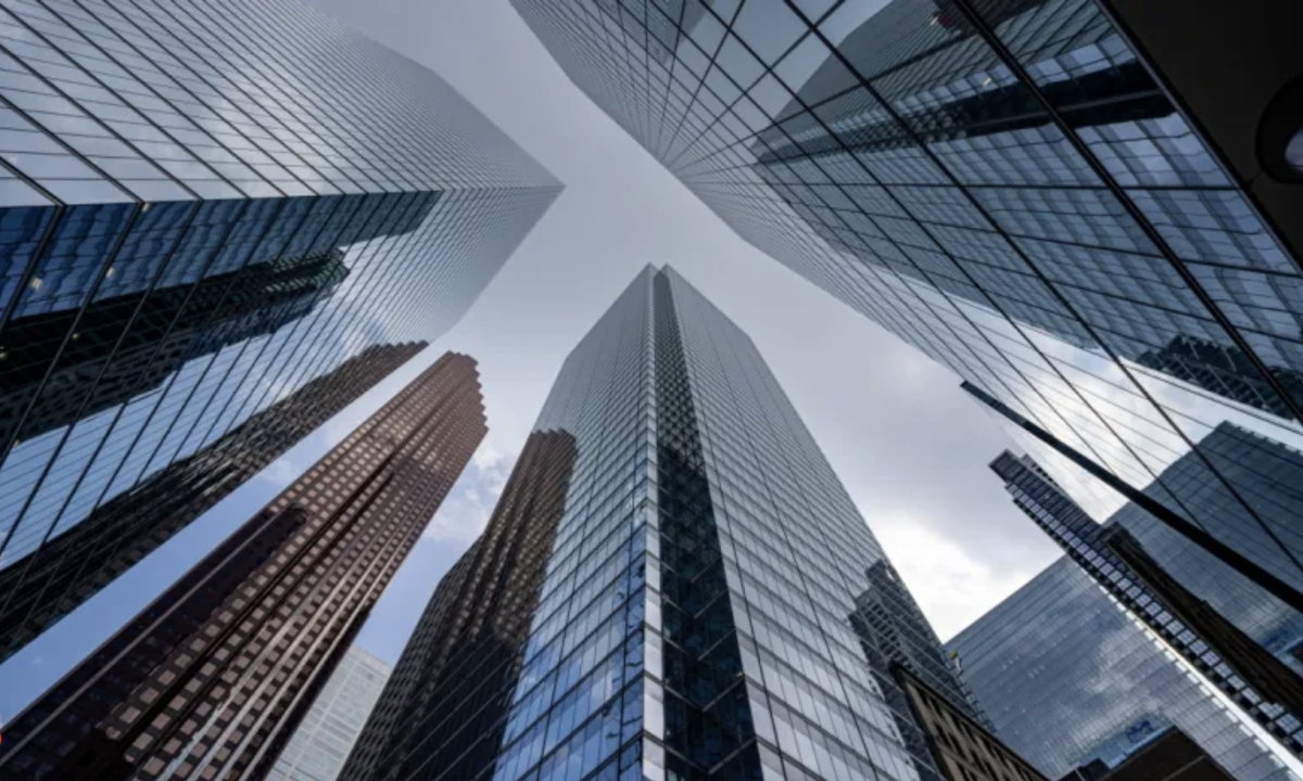 Banks Push Crypto Infrastructure Despite Policy Gridlocks